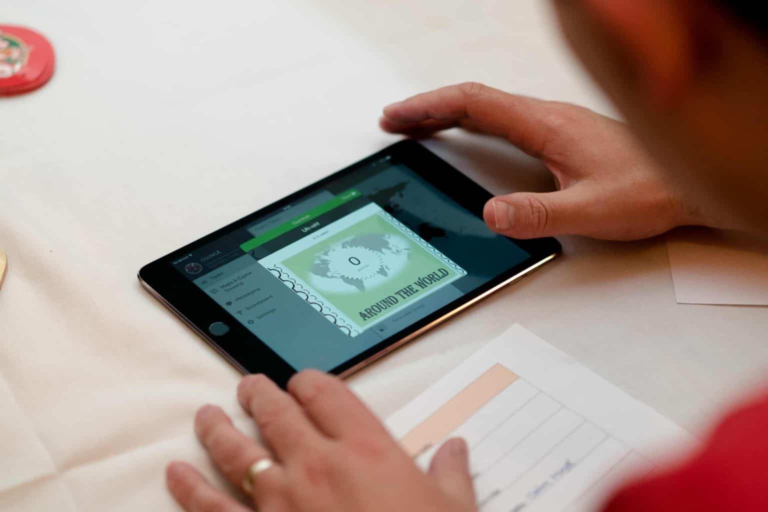 20 Icebreaking Team Building Activities For New Teams | Team Tactics